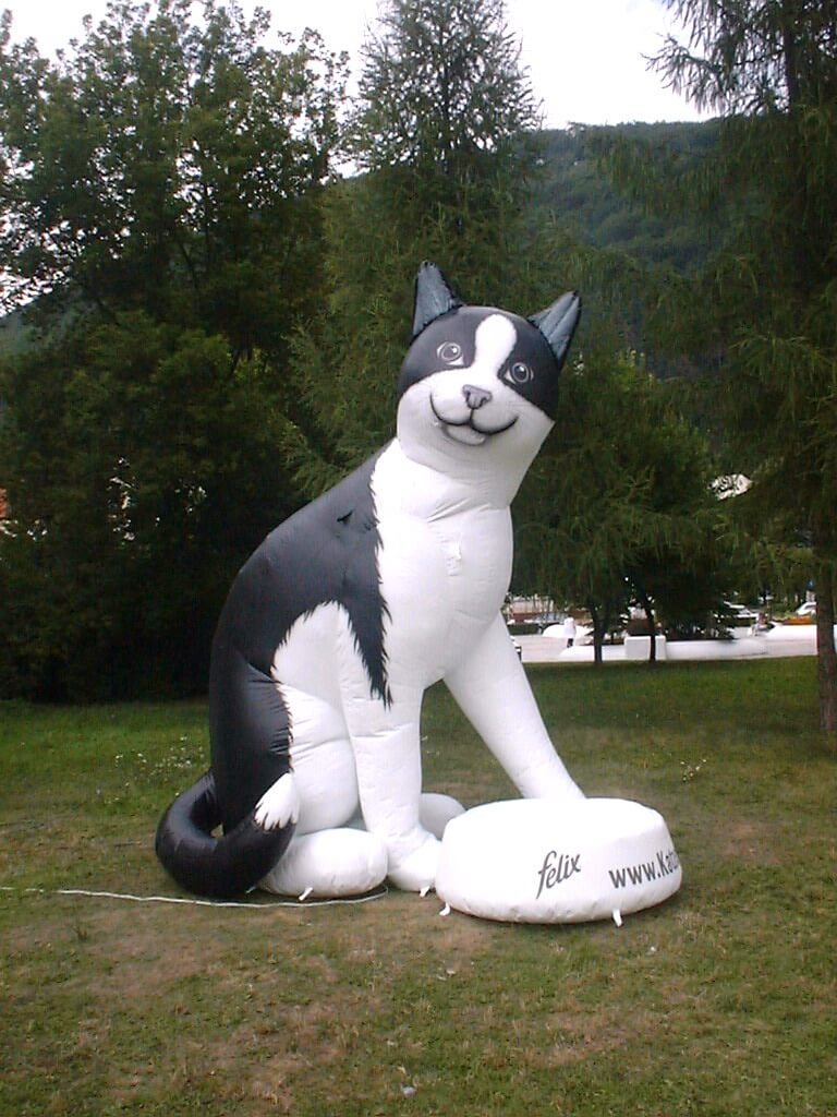 INFLATE Nafukovacia reklama - ZEPELIN.EU